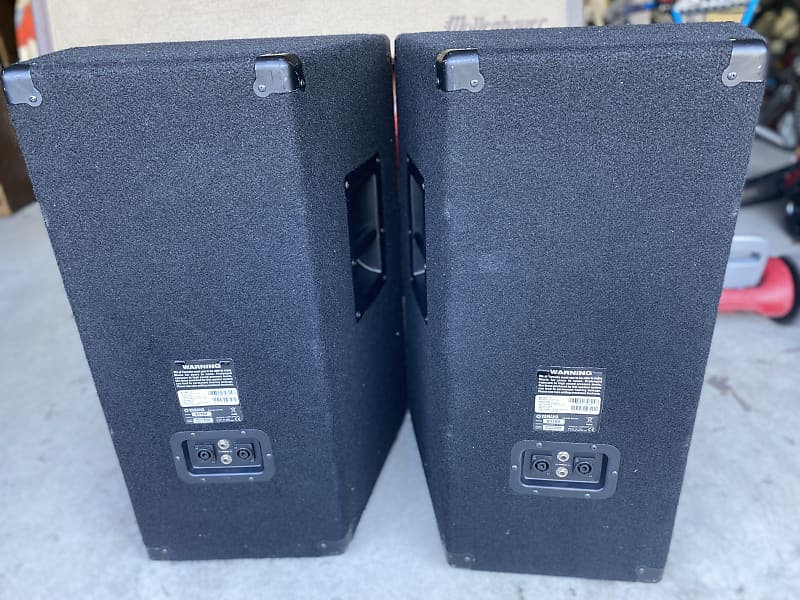 Yamaha S115V 2-way 15 Yamaha S115V 2-way 15