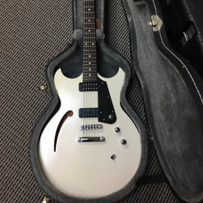 Reverend Manta Ray 290 white | Reverb