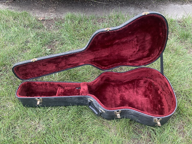 Vintage Guild acoustic dreadnought case | Reverb
