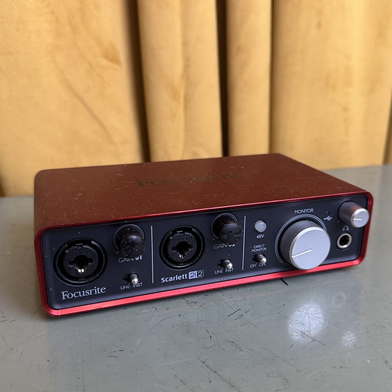 Focusrite Scarlett 2i2 Interface | Reverb UK