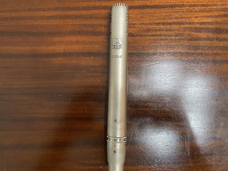AKG D224 Dynamic Microphone | Reverb