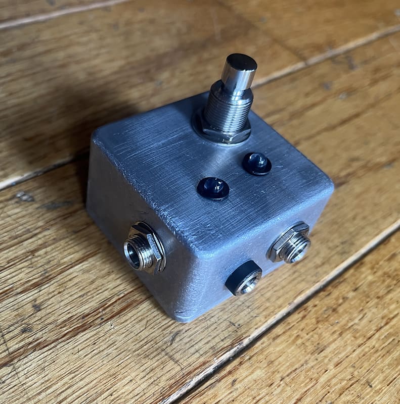 JDC FX Micro AB switch with dual LEDs - brand new | Reverb