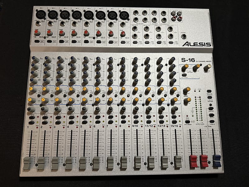 Alesis S-16 Mixer | Reverb