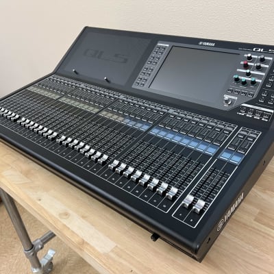Yamaha QL5 Digital Mixing Console | Reverb