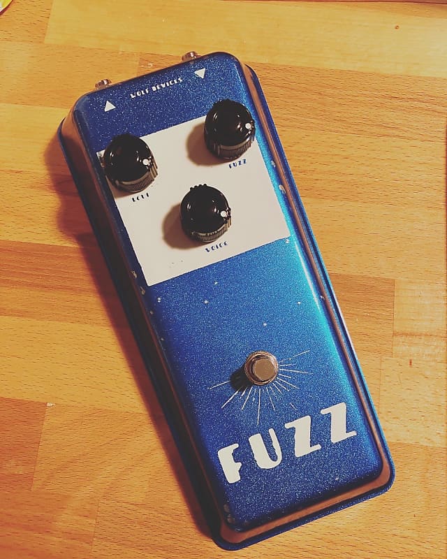 Wolf Devices / Fuzz / Aged Blue Sparkle (Fuzz Face) | Reverb