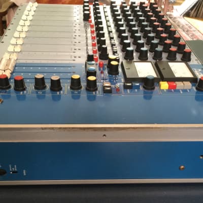 Audio Developments AD062 ~ 4 mono + 6 stereo channels ~ | Reverb
