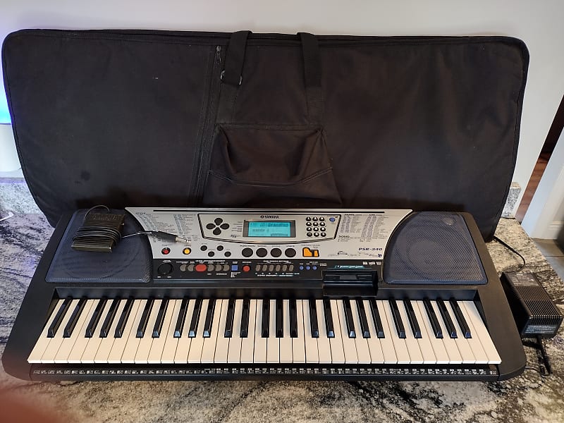 * Amazing Condition*Yamaha PSR-340 W/ Yamaha carry case + | Reverb