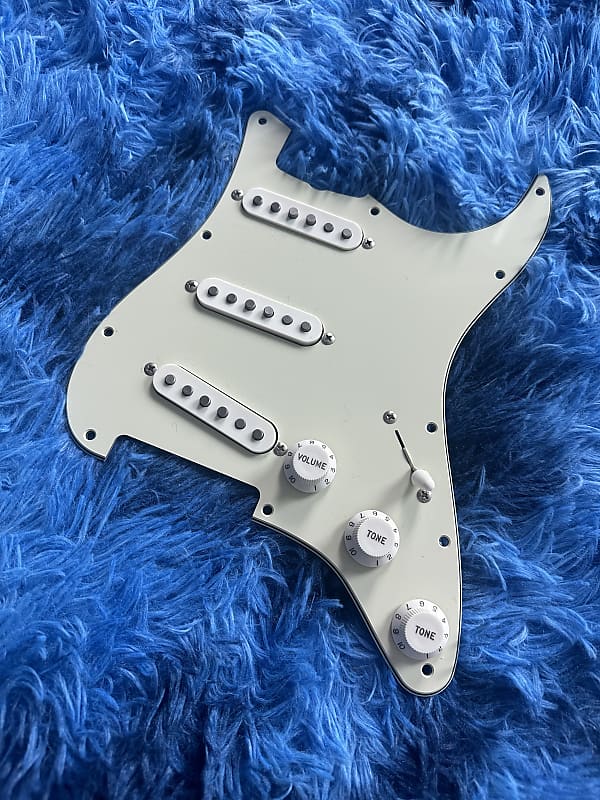 Fender Traditional ‘60s MIJ Stratocaster Loaded Pickguard | Reverb