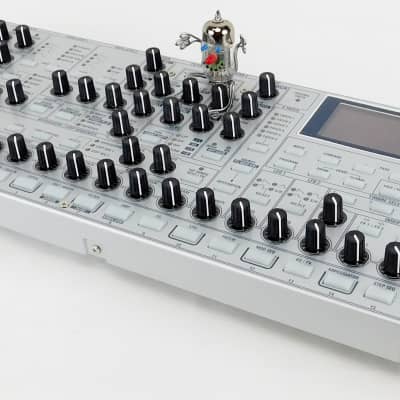 KORG Radias Synthesizer Vocoder Rack Desktop + Neuwertig + | Reverb