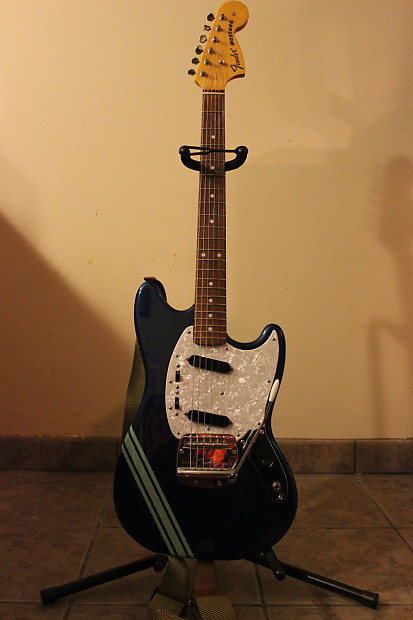 Fender Mustang 69 Reissue Blue w/Stripe | Reverb