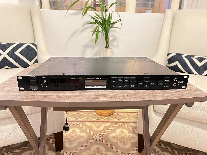Yamaha SPX900 Professional Multi Effects Processor | Reverb
