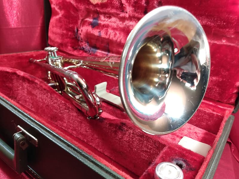 VINTAGE 1965 HOLTON SUPER COLLEGIATE MODEL 608 PRO TRUMPET | Reverb
