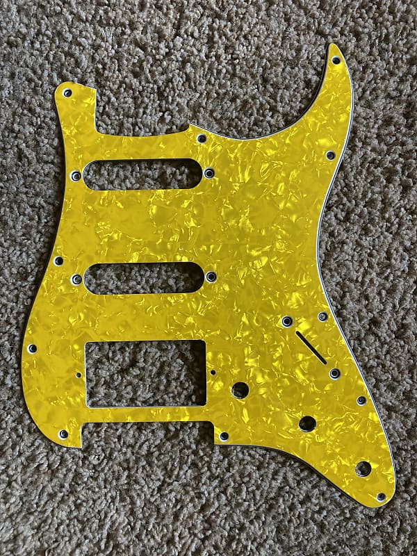 Fender Standard HSS Stratocaster Pickguard - Gold Pearloid | Reverb