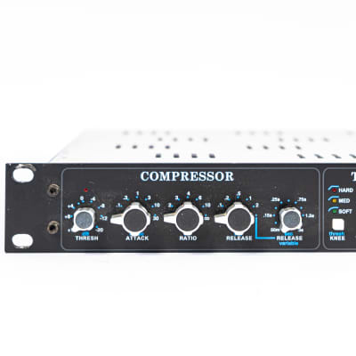 API 2500 2-Channel Stereo Bus Compressor with | Reverb Deutschland