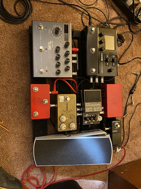 Pedalboard HX Stomp | Reverb