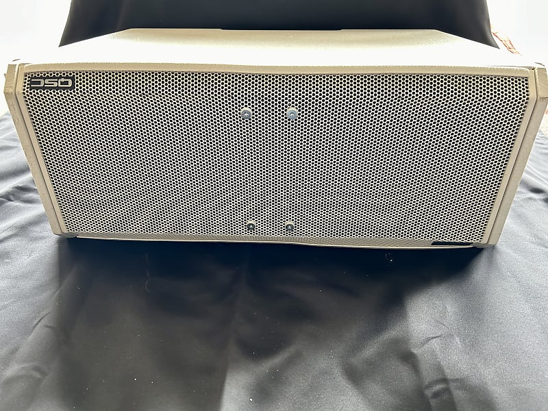 QSC WideLine-10 WL2102 2000s - Pair - White | Reverb