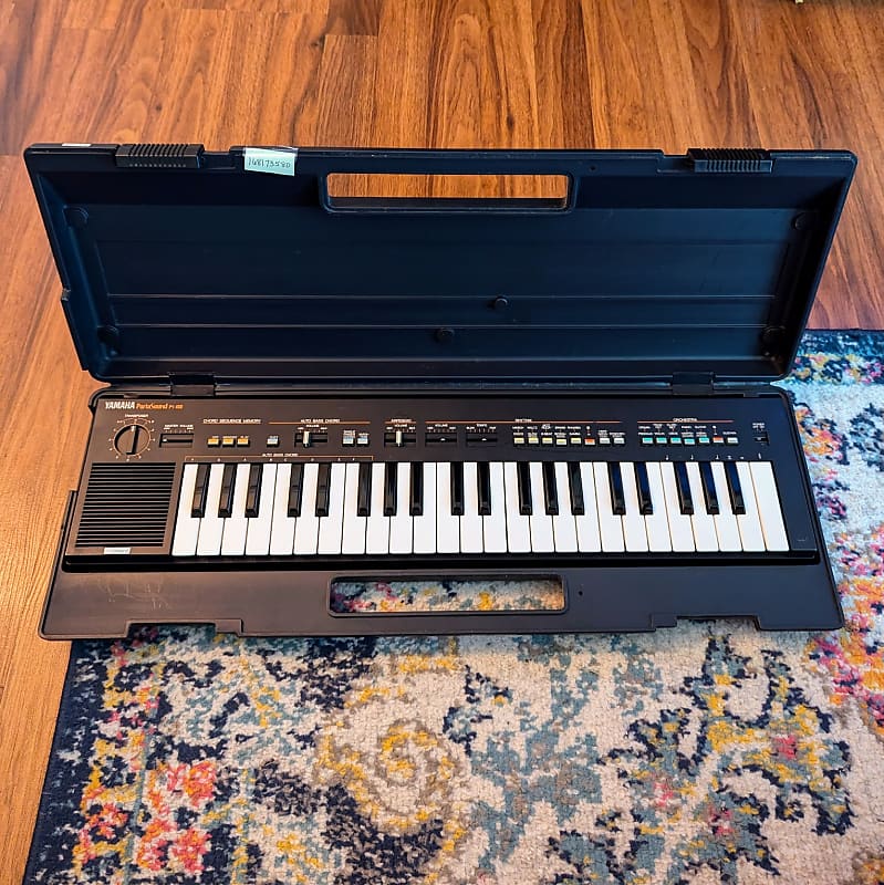 Yamaha PS-400 Portasound Keyboard Synthesizer w/ Case | Reverb