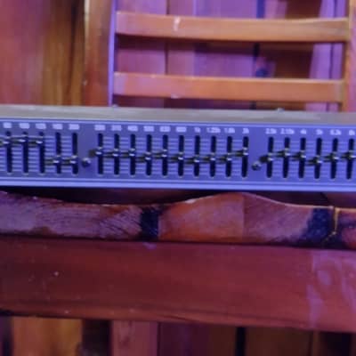 Rane ME 15 - ME15 Graphic EQ Equalizer | Reverb