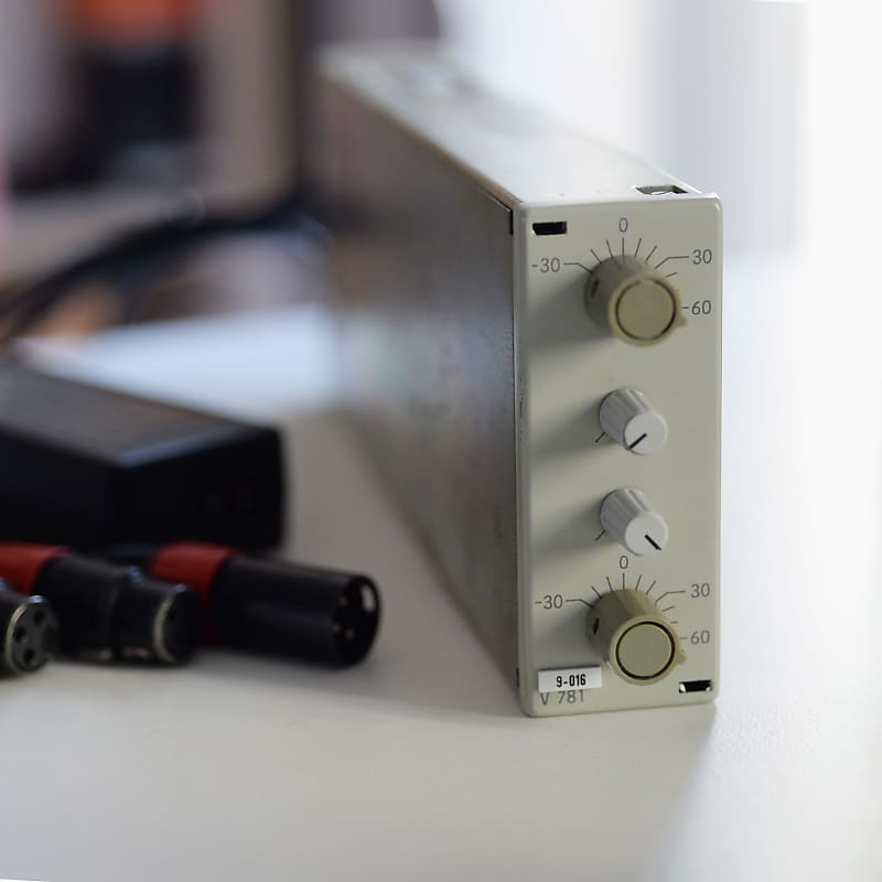 RFZ V781 fully discrete Stereo Microphone Preamp first | Reverb