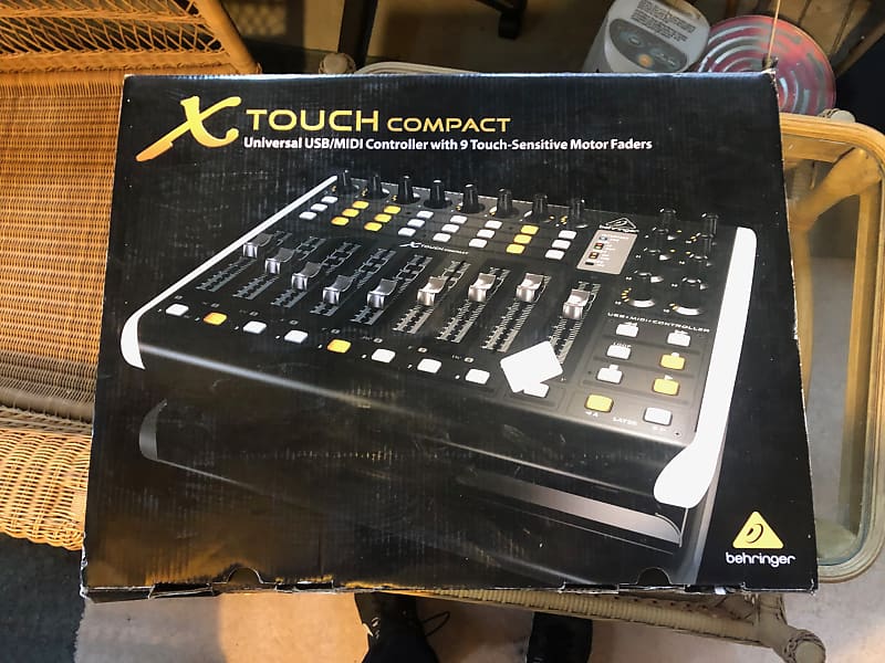 Behringer X-TOUCH COMPACT Universal DAW Control Surface 2015 | Reverb