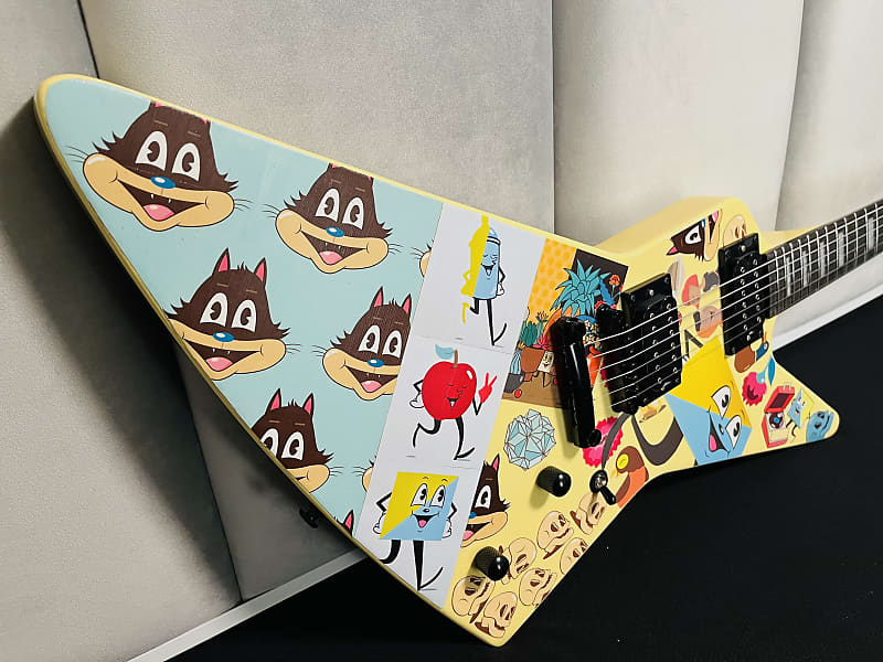 P4M Explorer - custom Dabs Myla collage | Reverb