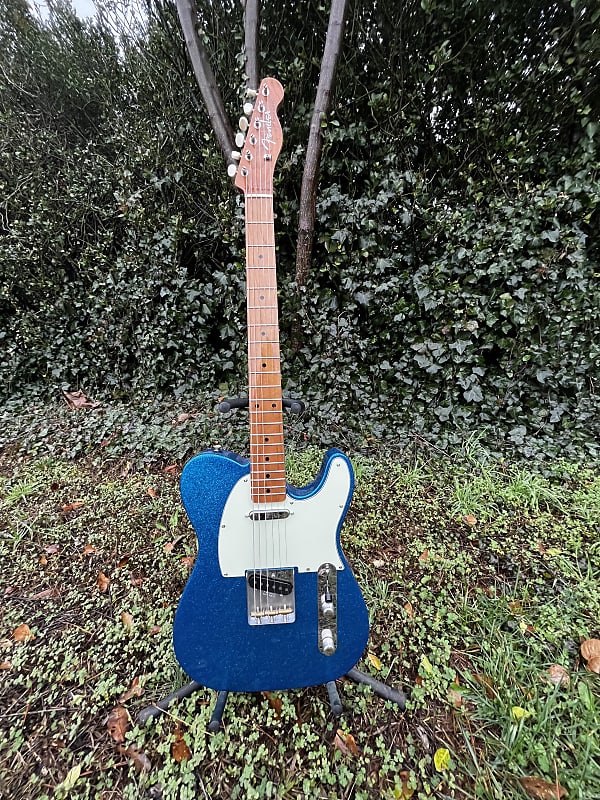 Fender J. Mascis Telecaster 2020 Blue Sparkle roasted maple | Reverb