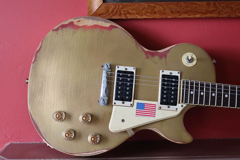 Les Paul Gold top with beautiful relic gold all over. Super | Reverb