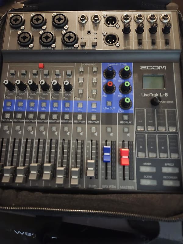 Zoom LiveTrak L-8 2022 - Black | Reverb
