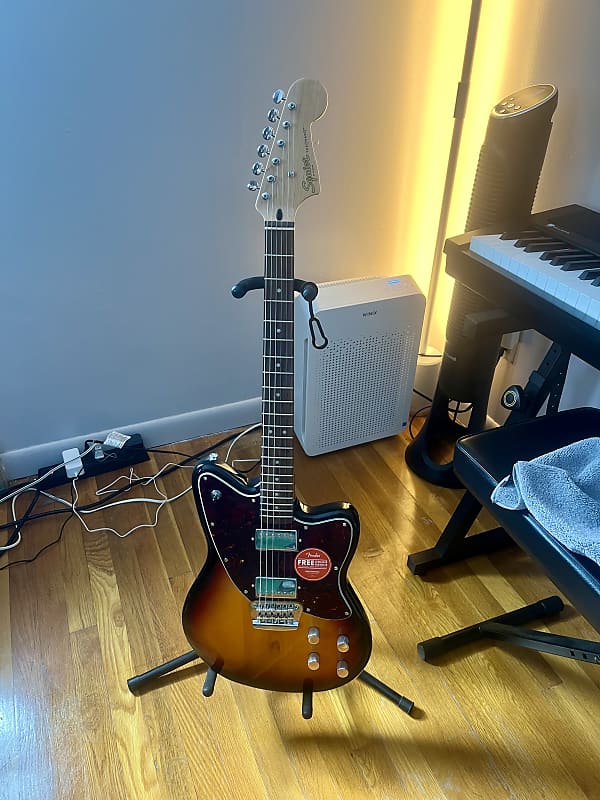 Squier Paranormal Toronado 2021 - Present - 3-Color Sunburst | Reverb