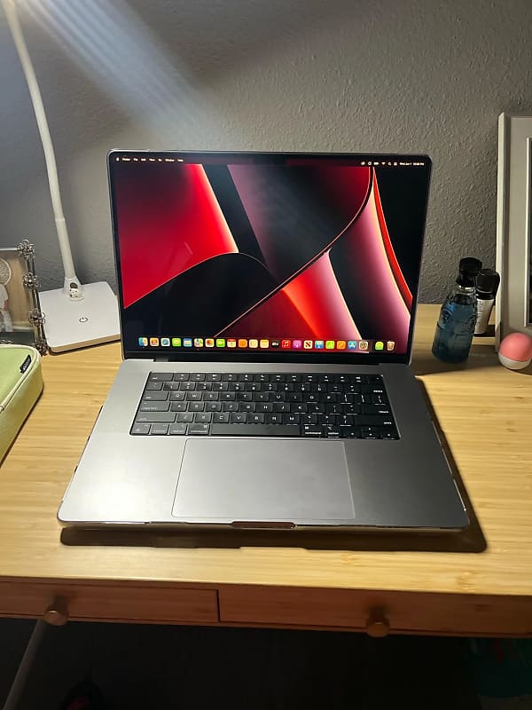Apple Macbook Pro M1 Pro 16" 2021 - Space Grey | Reverb