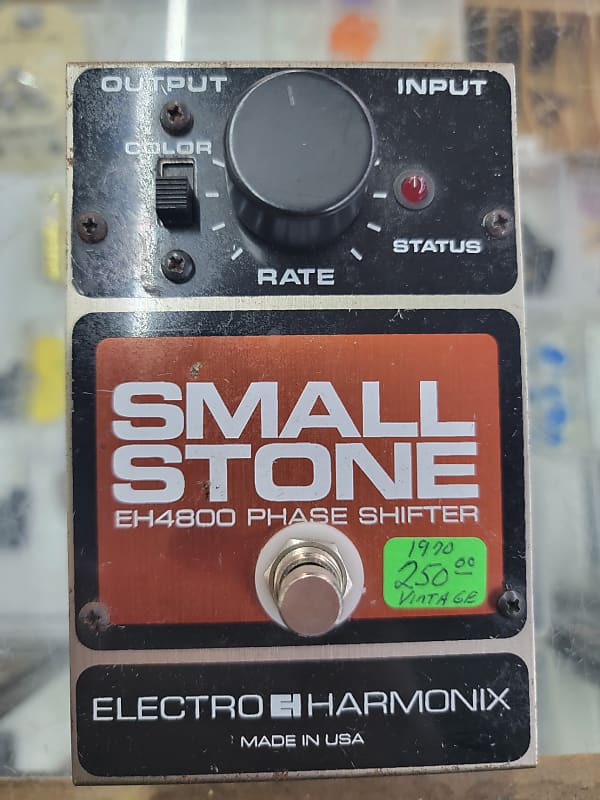 Electro-Harmonix Small Stone EH4800 Phase Shifter | Reverb