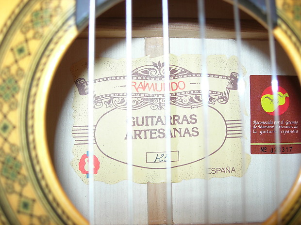 Raimundo 125 (Flamenco) Natural Gloss | Reverb