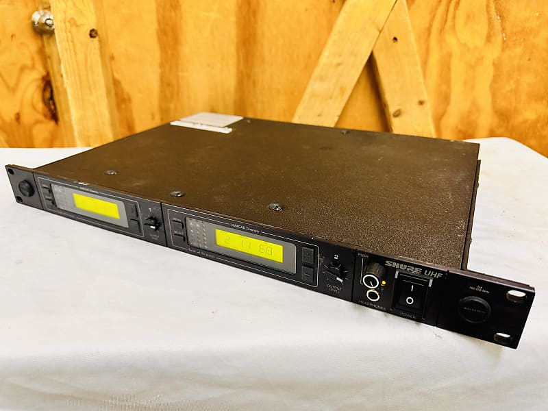 Shure U4D-UA Dual Channel Wireless Microphone Receiver | Reverb