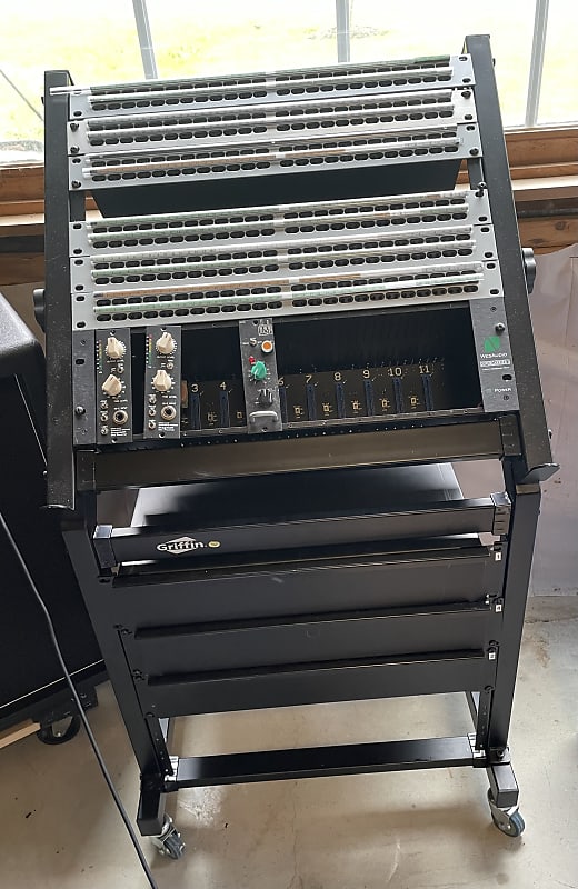 Griffin Rolling Rack Mount Stand – Music Studio Equipment | Reverb