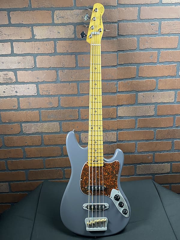 AmpMaster 5 Short Scale 30" Bass by Woodcraft electric | Reverb Canada
