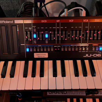 Roland Juno D 61-Key Synthesizer | Reverb UK