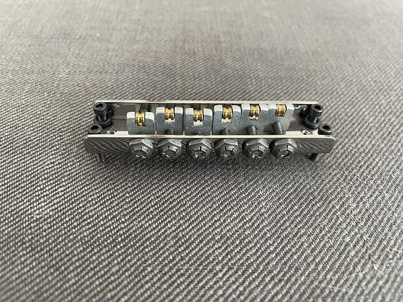 Winfield Vintage-style Roller Bridge for Rickenbacker | Reverb