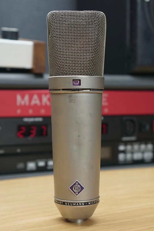 Neumann U87 (1979) | Reverb