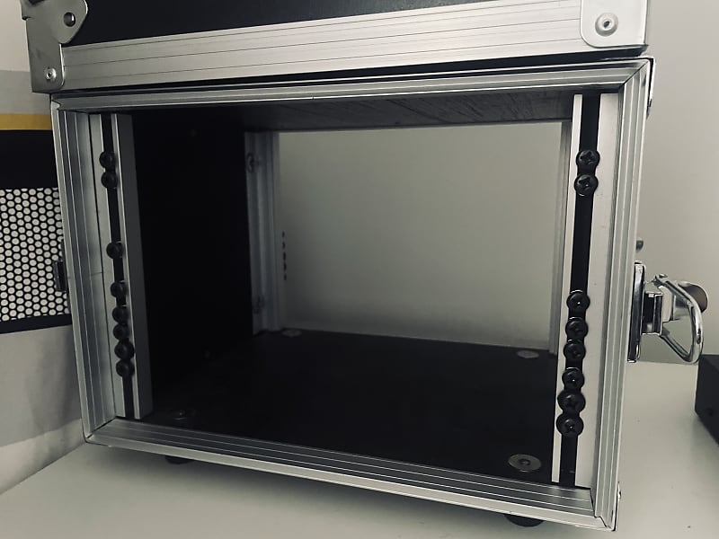 Flyht Pro Stage Rack 4U 9,5” Double Door | Reverb