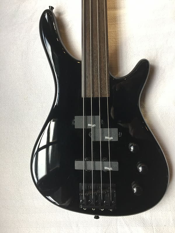 Stagg Fusion Fretless Bass 2010 -2015 - Black | Reverb UK