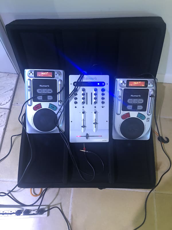 Numark AXIS 2 CD PLAYER WITH AMTI-Shock Black | Reverb