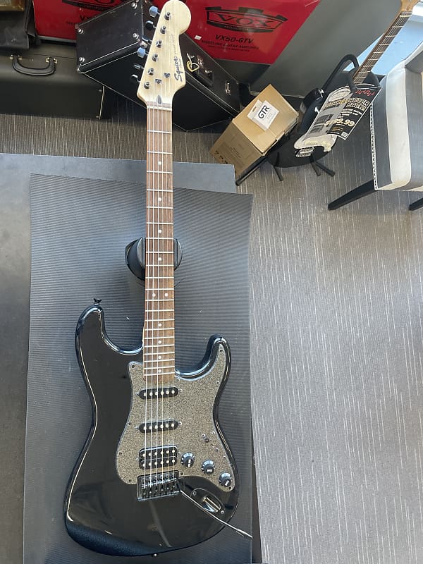 Fender Squier Bullet strat | Reverb