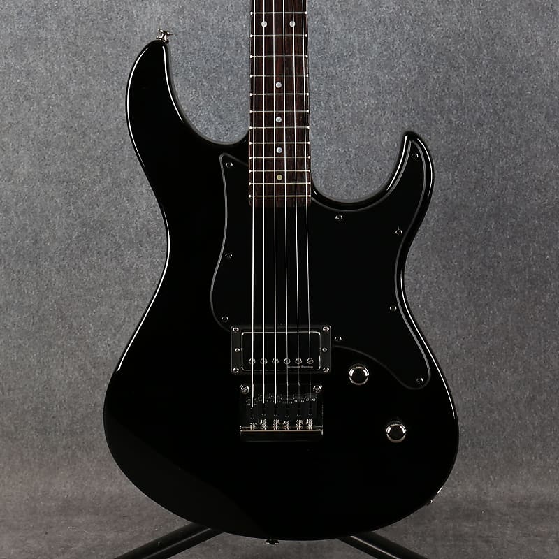 Yamaha Pacifica 611H - Black - 2nd Hand | Reverb