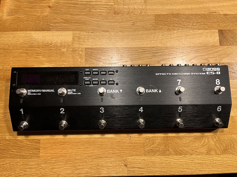 Boss ES-8 Effects Switching System 2015 - Present - Black | Reverb