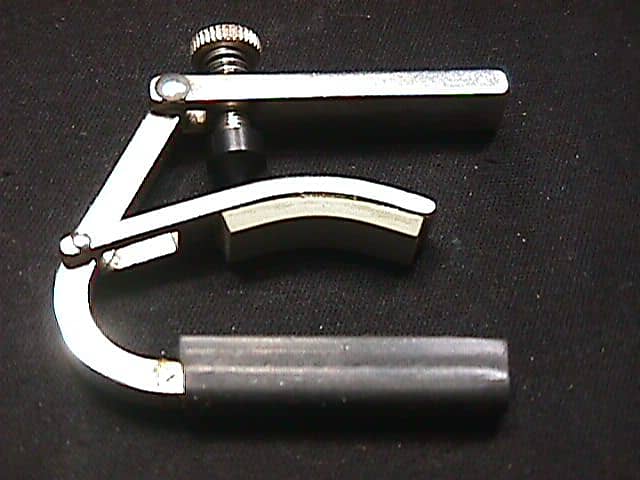 Shubb Metal Mandolin & Ukulele Capo Ready to Use 3 GA | Reverb