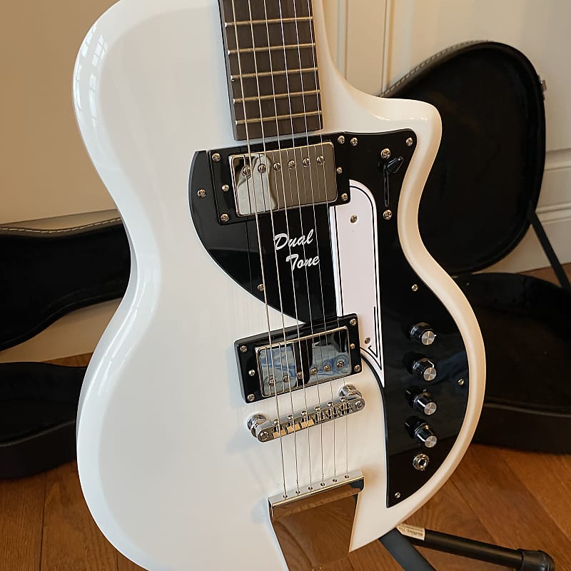 Supro Dual Tone Reissue Guitar | Reverb UK