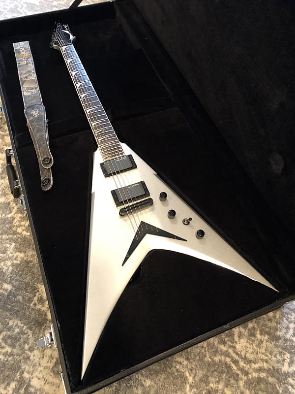 Dean VMNT Dave Mustaine Metallic Silver w/OHSC (RARE COLOR!) | Reverb