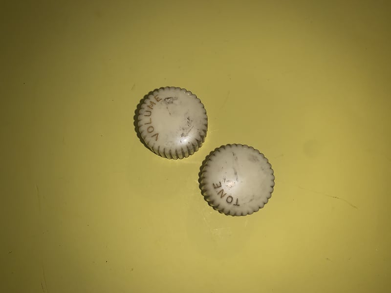 Harmony Cupcake Tone and Volume Knobs 60s Cream | Reverb