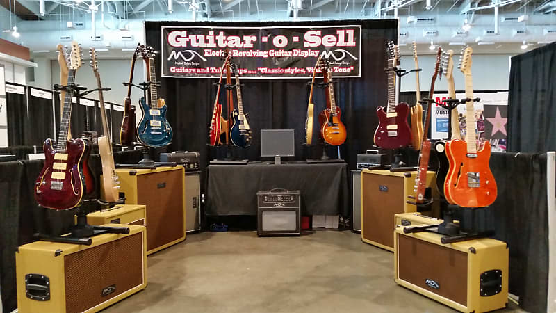3 Guitar Display Stand - Motorized - Revolving | Reverb