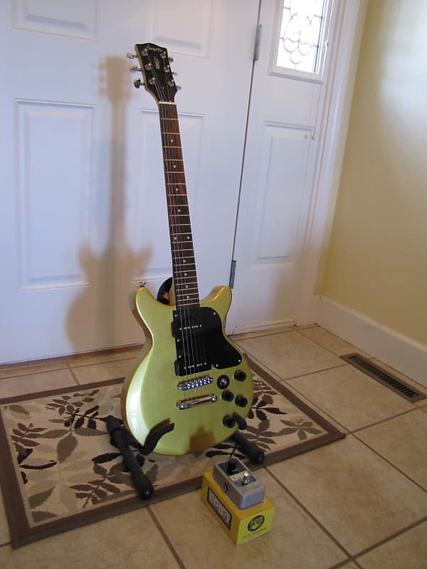 Firefly FFDCD Gold Top with EHX LPB-1 Boost Pedal | Reverb